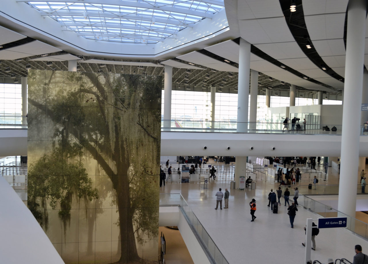 flymsy - Louis Armstrong New Orleans International Airport